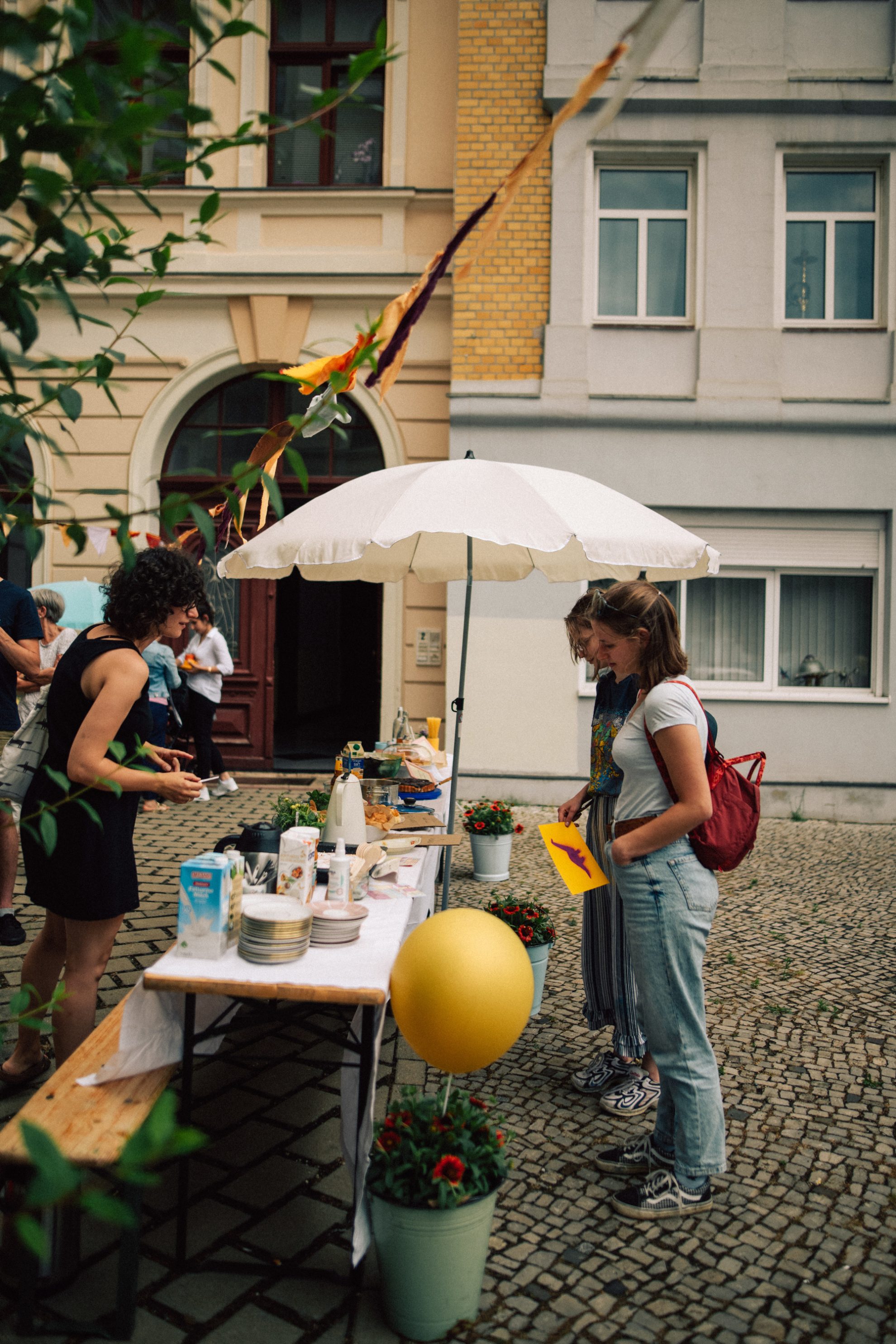 Pop Up Bistro Day - Wallandspace